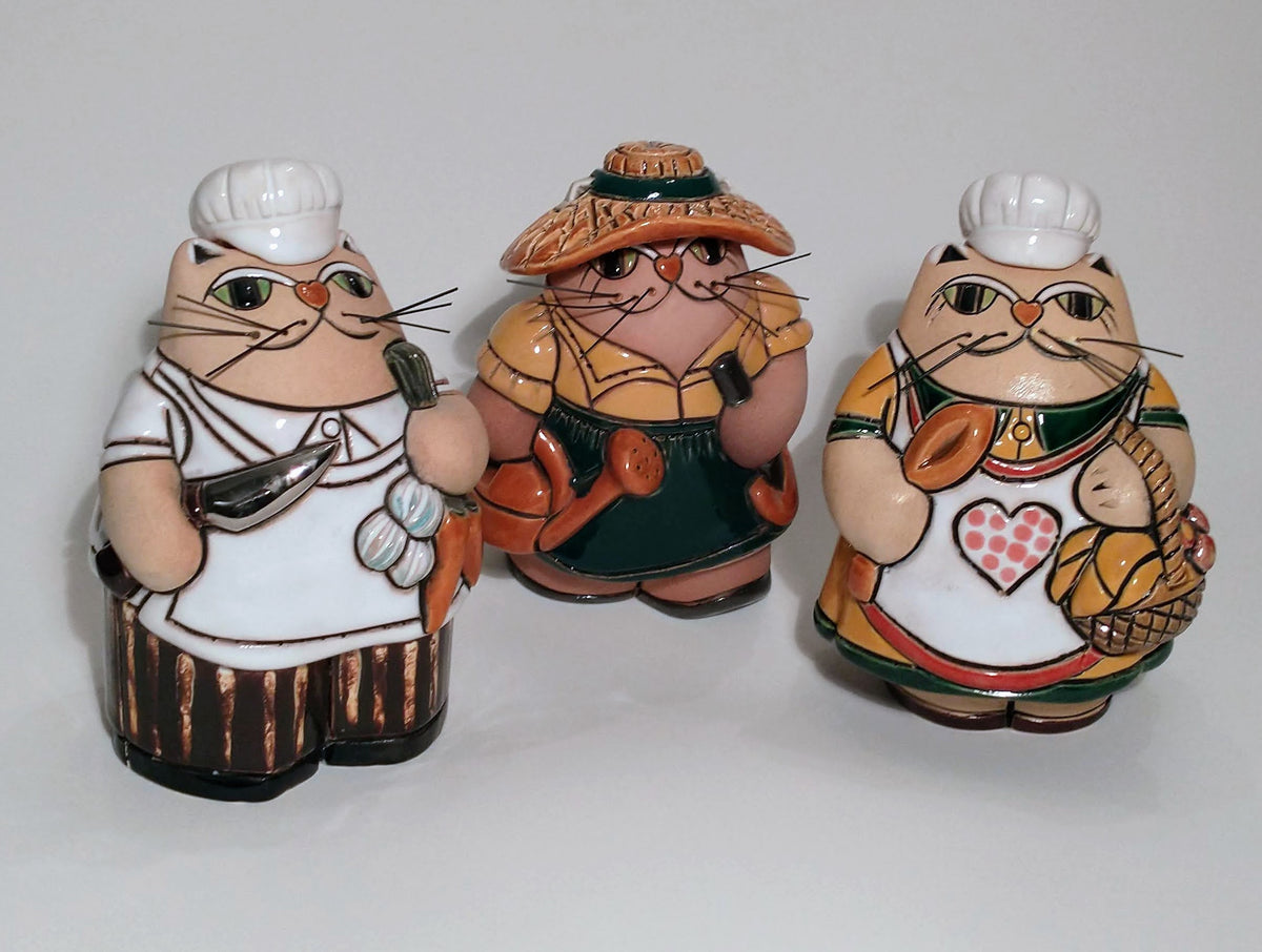 Cat Professional Figurines - Artesania Rinconada – Jules Enchanting Gifts
